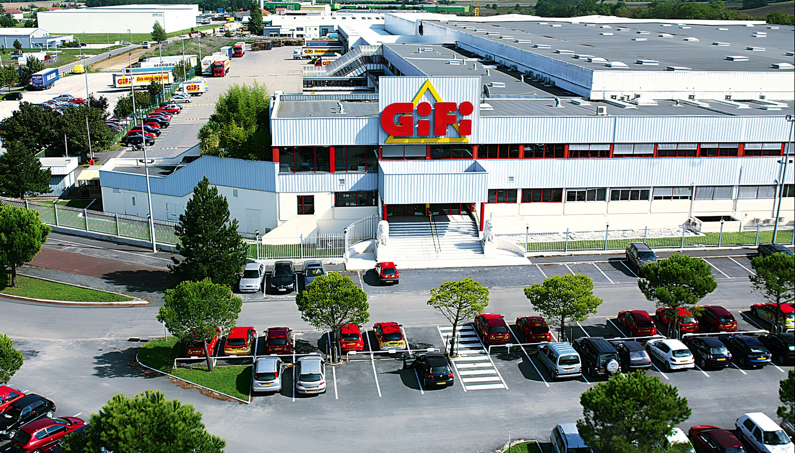 Economie : Gifi sauve son siège à Villeneuve et reprend espoir - Quidam ...